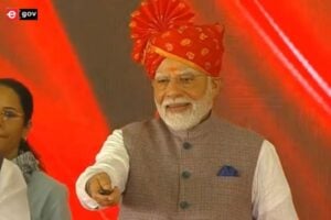 PM Modi Inaugurates 19 Revamped Railway Stations in Uttar Pradesh Under ...